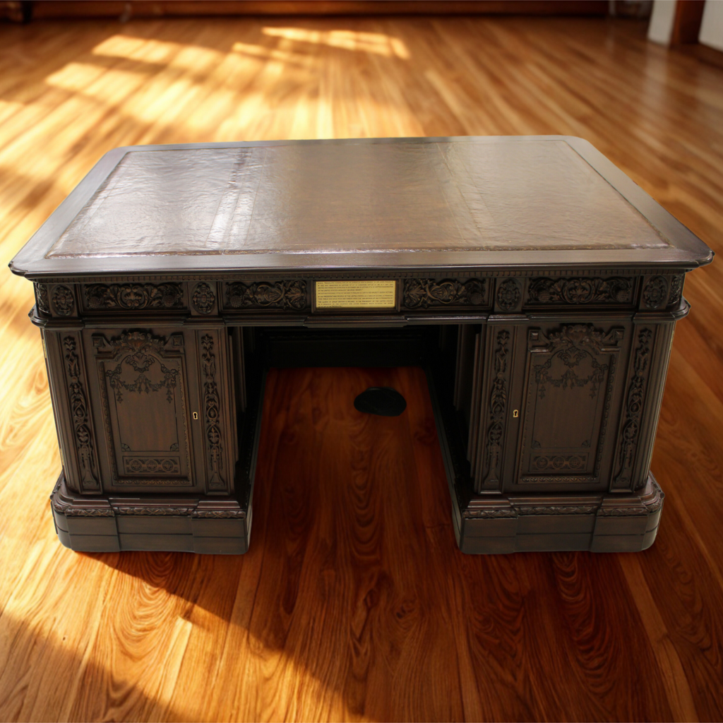 Resolute Desk Replica – National Archives Store