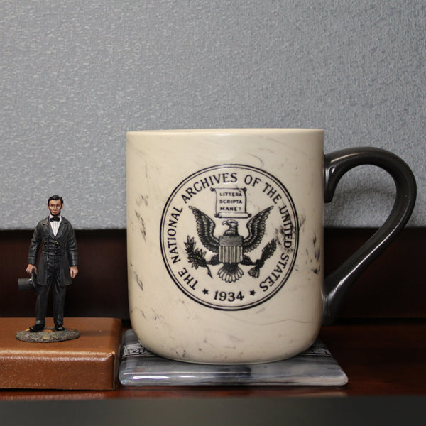 Miniature Collector's Figurine President Abraham Lincoln – National ...