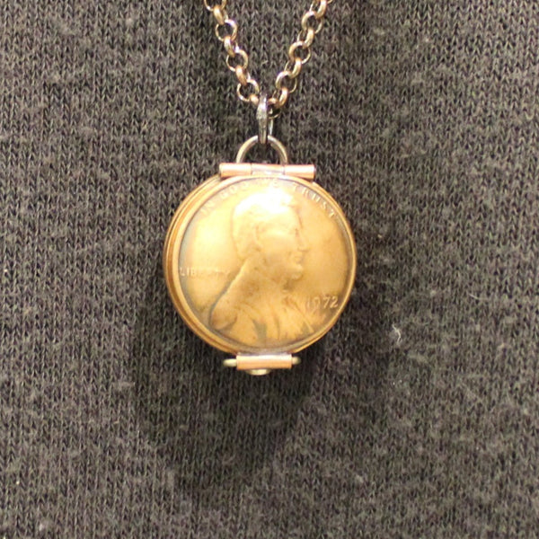 Abe Lucky Locket – National Archives Store