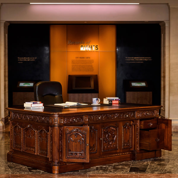 Resolute Desk Replica – National Archives Store