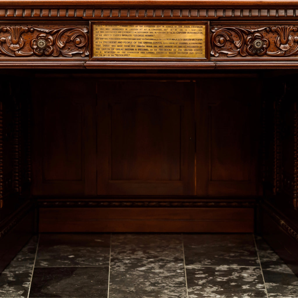 Resolute Desk Replica – National Archives Store