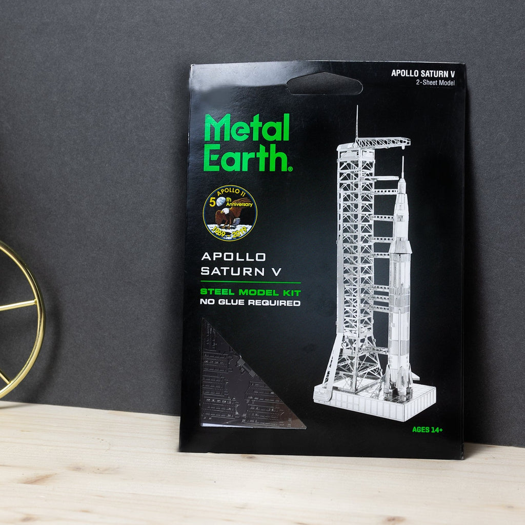 Model Kit Apollo Saturn V – National Archives Store