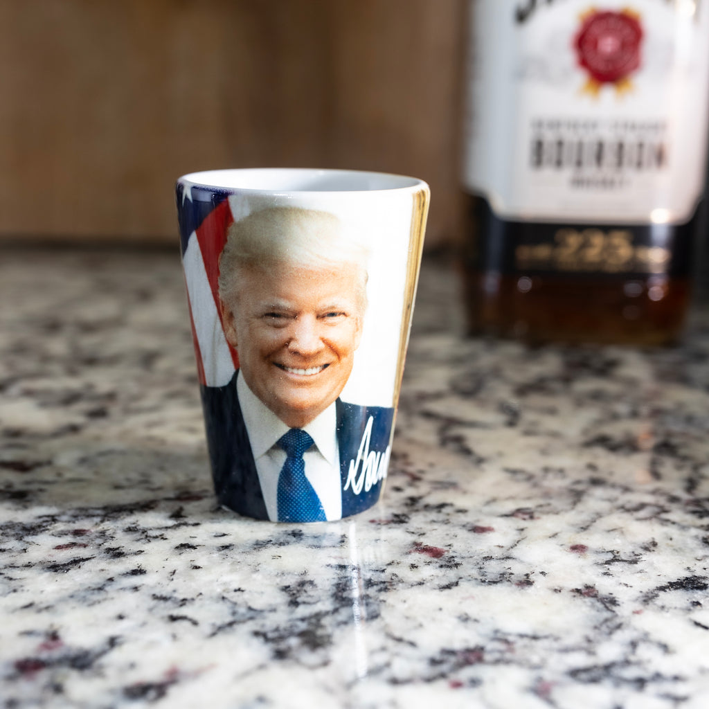 Trump Signature Shot Glass – National Archives Store