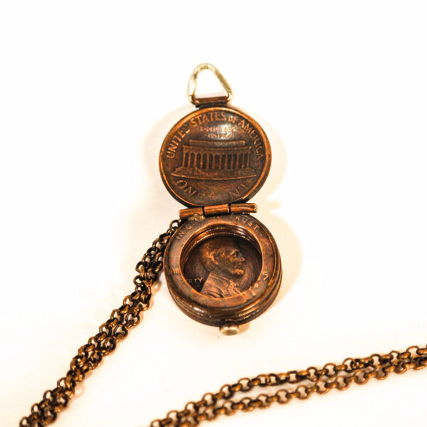 Abe Lucky Locket – National Archives Store